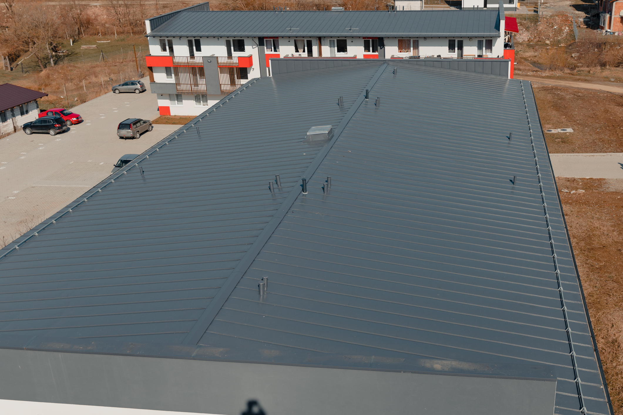 Choosing the Right Commercial Roofing System for Melbourne Buildings ...